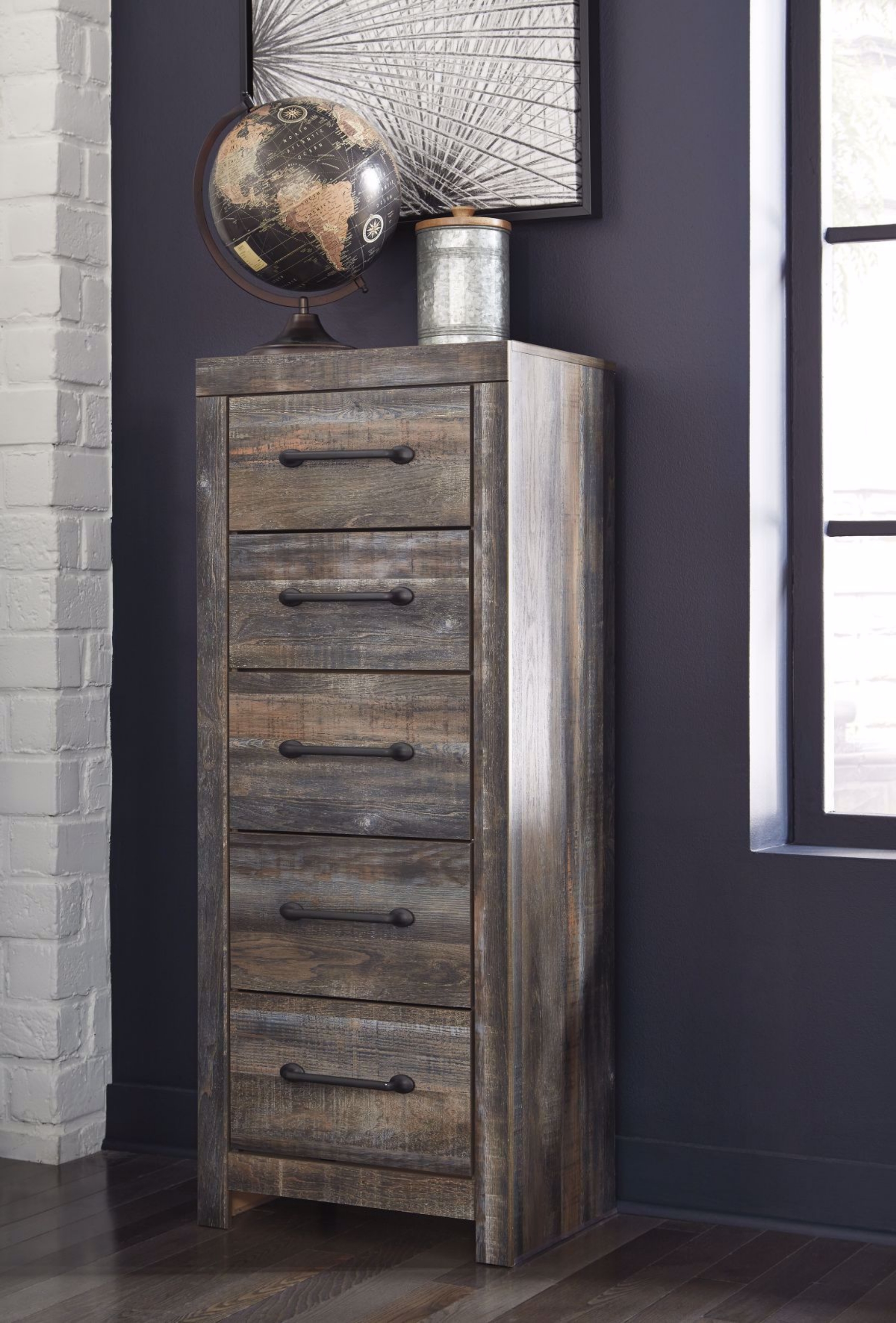Drystan Chest of Drawers