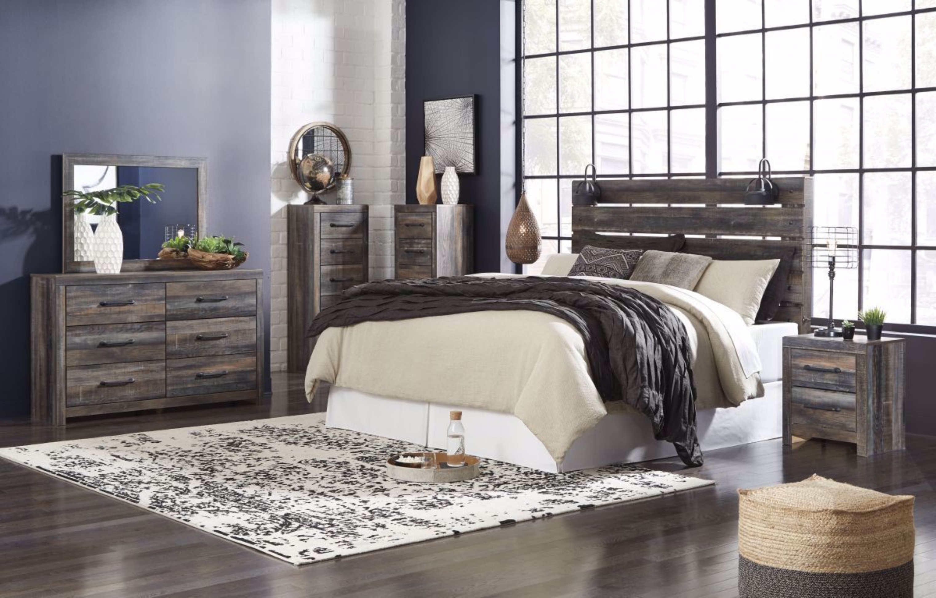 Drystan Chest of Drawers