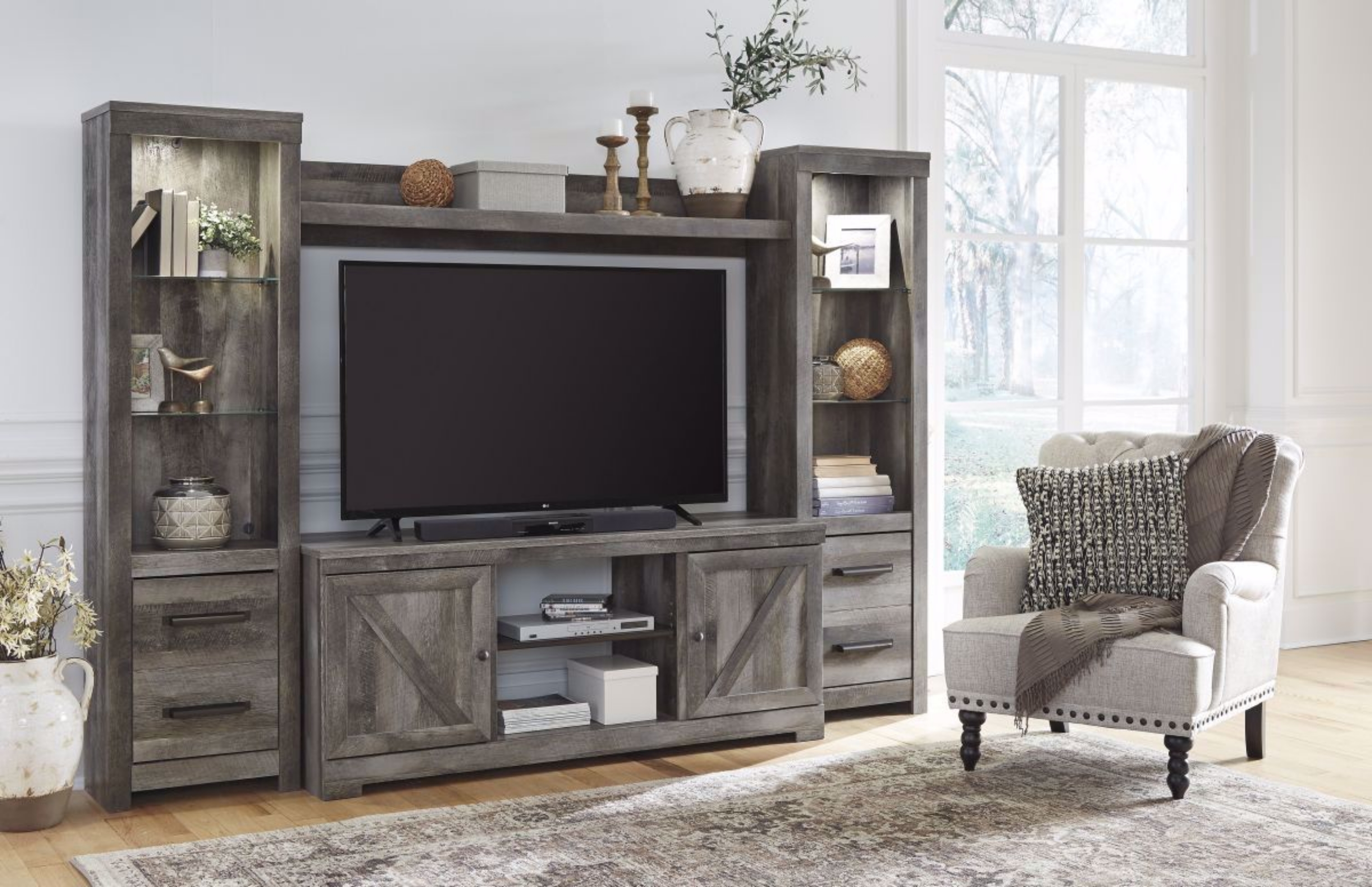 Wynnlow TV Stand