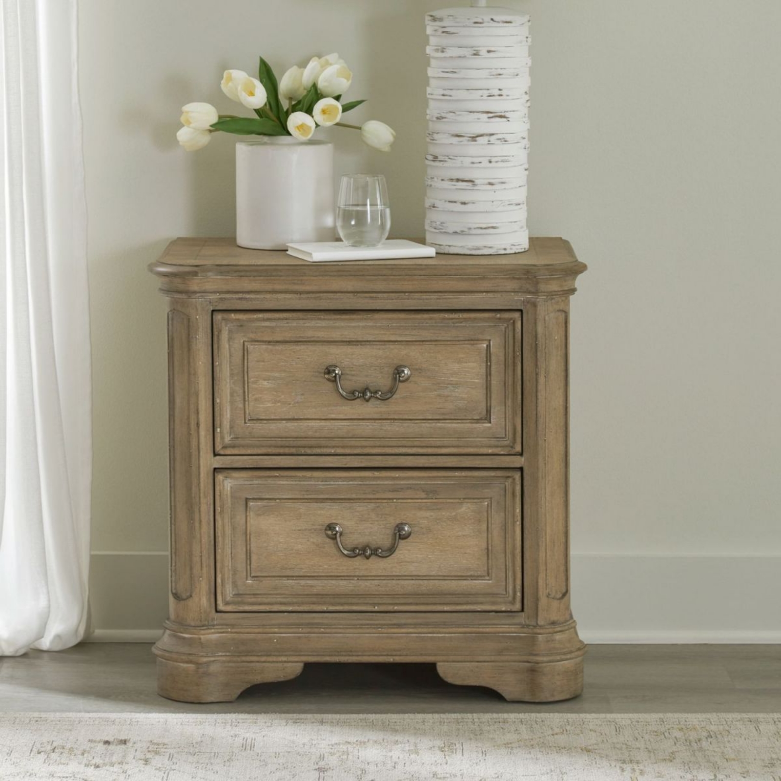 Magnolia Manor II Nightstand