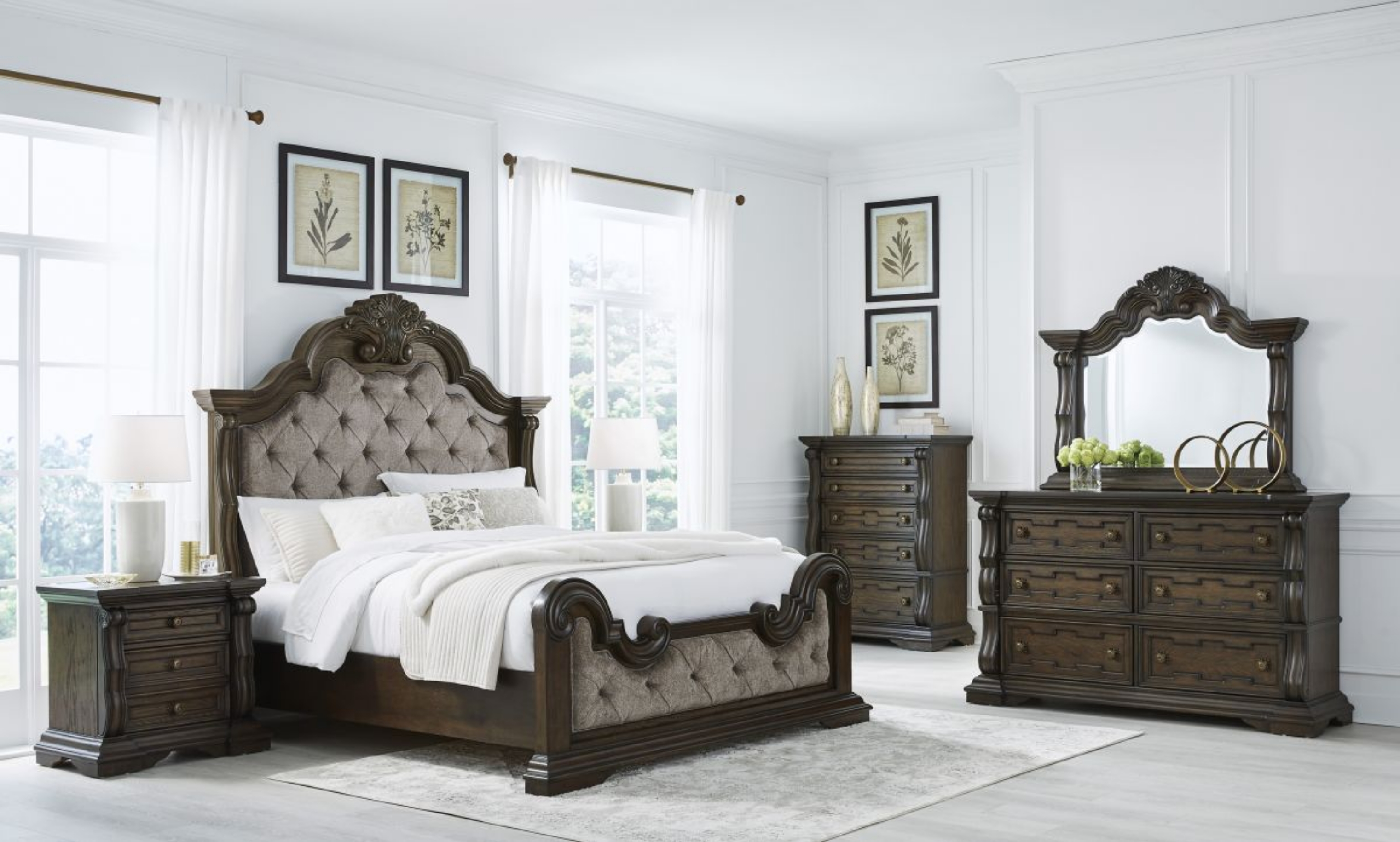 Maylee Queen Size Bed